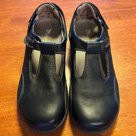 Barefoot Freedom | Shoes | Barefoot Freedom Leather Shoes With Two ...